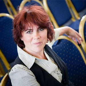 Jo Salter – Keynote Speaker | London Speaker Bureau